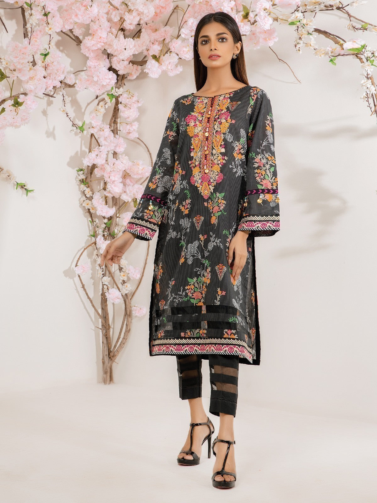 edenrobe Women's Charcoal Unstitched 1PC Lawn - EWU21V2-20510 – edenrobe Pakistan