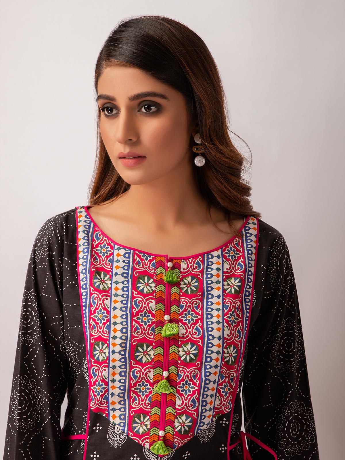 edenrobe Women's Black Unstitched 2PC Lawn - ELU19A6-19775 – edenrobe Pakistan