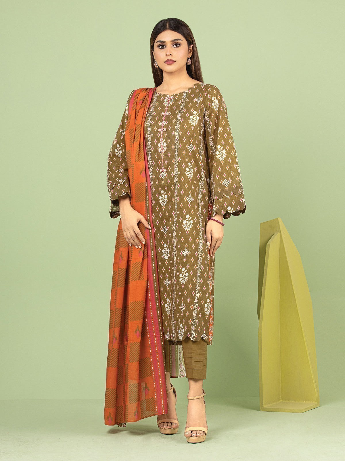 edenrobe Women's Mehndi Unstitched 3PC Lawn - EWU23A1-26188 – edenrobe Pakistan